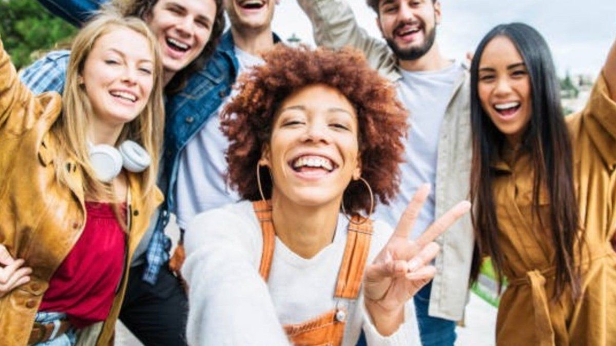 Horóscopo: los 4 signos del zodíaco que necesitan a sus amigos cerca en julio