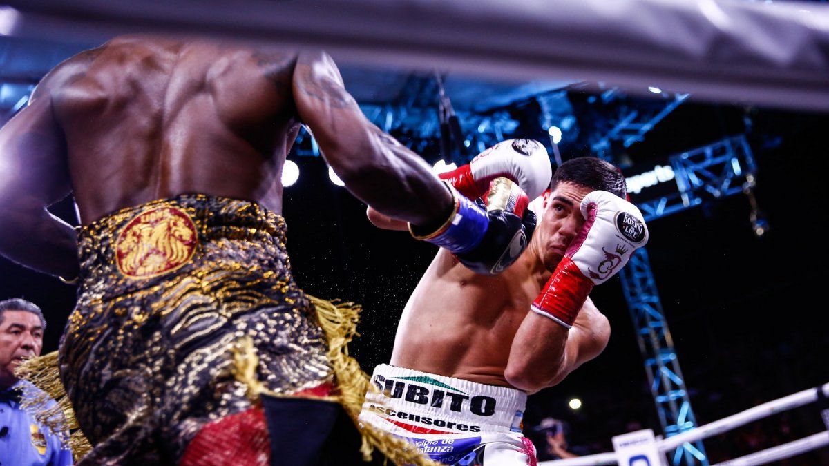 Boxeo: El nocaut de Jermell Charlo a Brian Castaño
