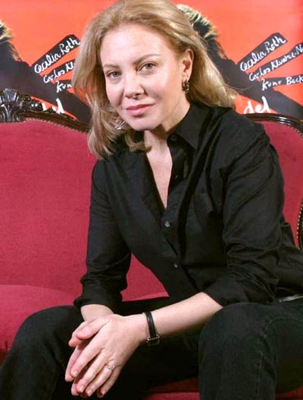 ¿Qué une a Cecilia Roth con Tommy Lee Jones?