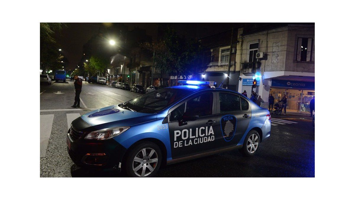 Flores: detuvieron a un profesor acusado de abusar de una alumna de 12 años Flores: detuvieron a un profesor acusado de abusar de una alumna de 12 años