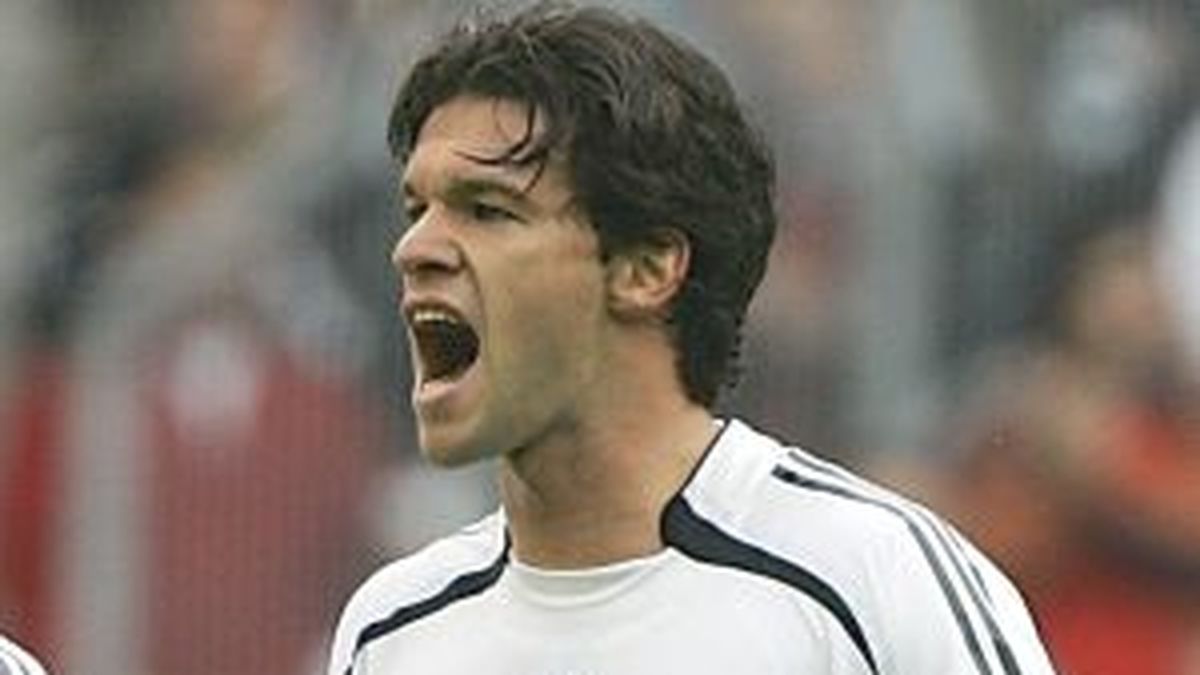 Michael Ballack renovó contrato con el Chelsea hasta junio de 2010