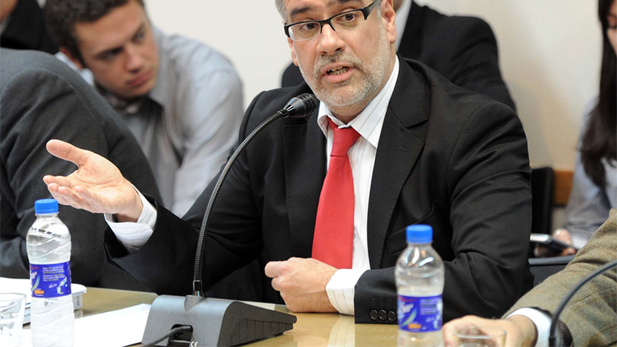 Feletti: La acción del FMI es arbitraria y discriminadora para el país