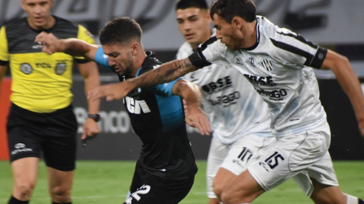 Racing cayó ante Central Córdoba y se despidió de la lucha por el torneo