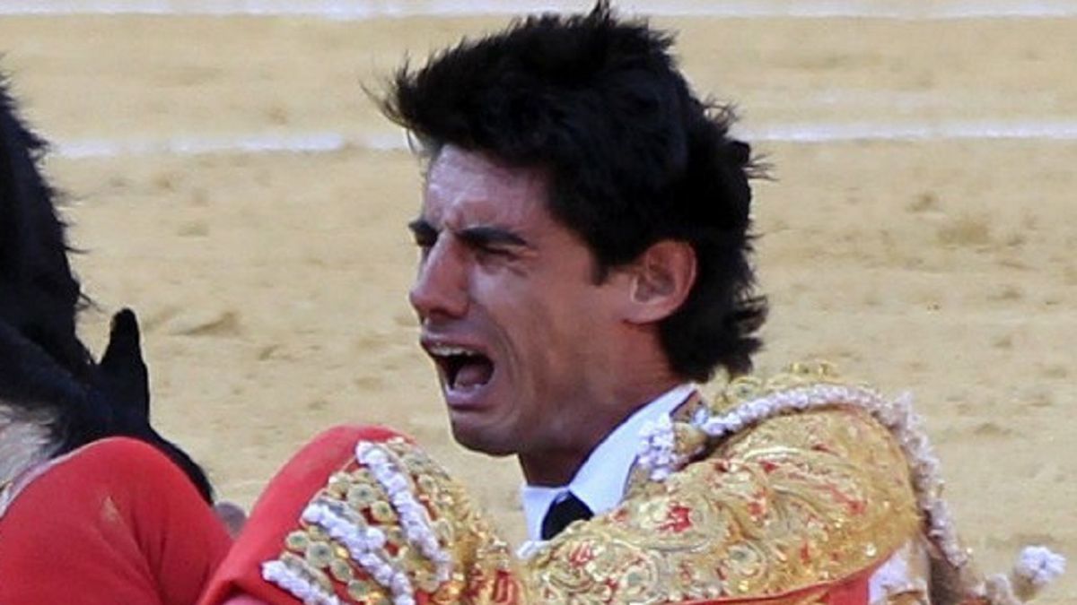 Impresionantes fotos de las cornadas que mataron a un torero en España