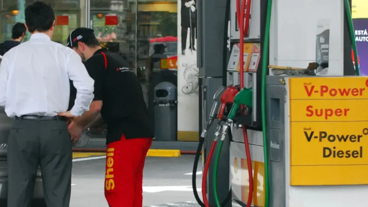 Shell y Puma aumentaron sus combustibles un 15%