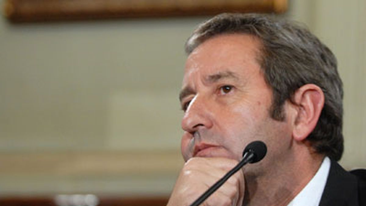 Cobos está dispuesto a volver a la UCR pero sin condicionamientos