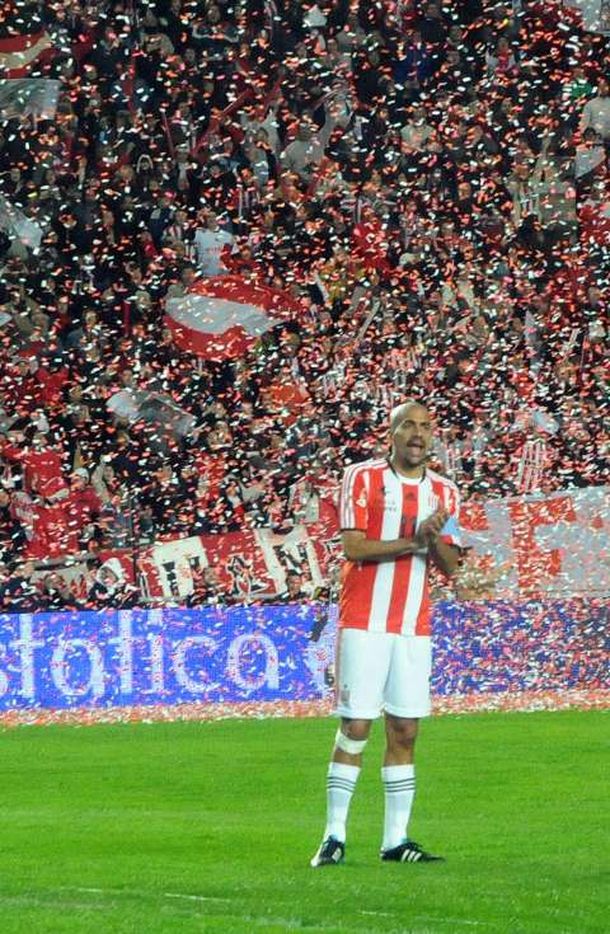 Verón tuvo su despedida con la victoria del Pincha