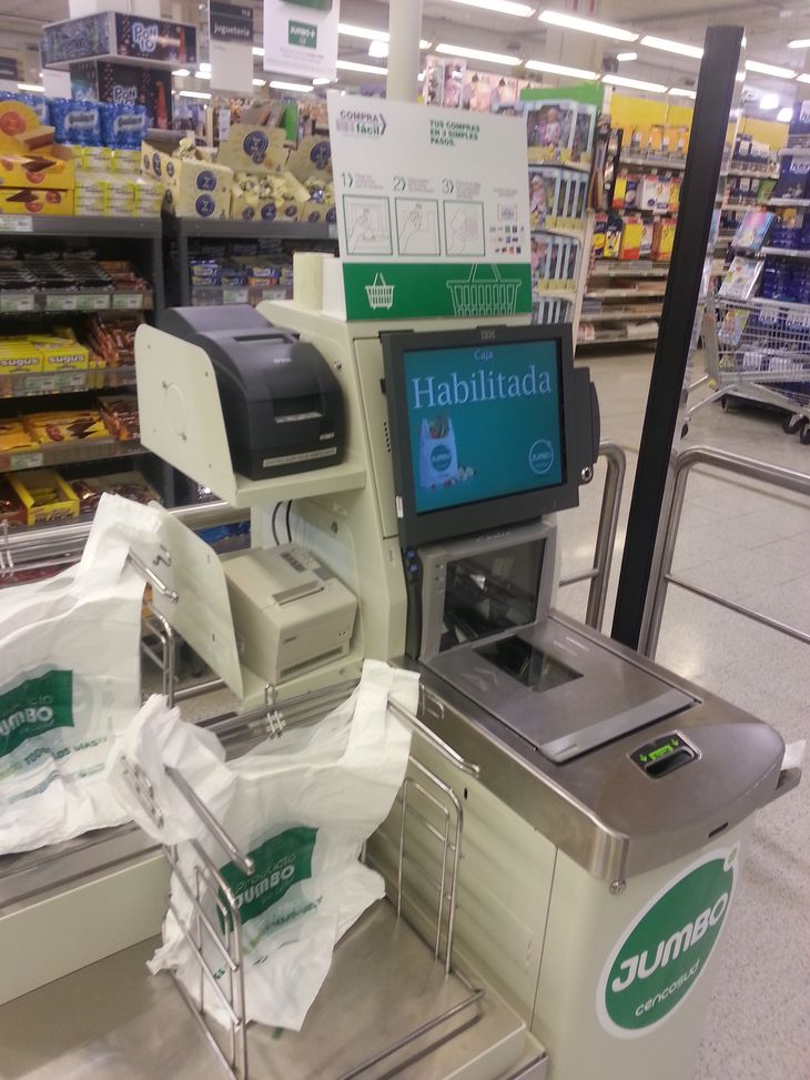 Llega al país el sistema de autocobro en supermercados