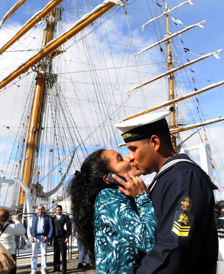 Las primeras imágenes del regreso de la Fragata Libertad