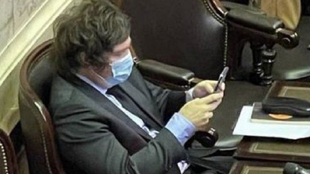 Los memes por el faltazo de Milei al Congreso, a días de asumir