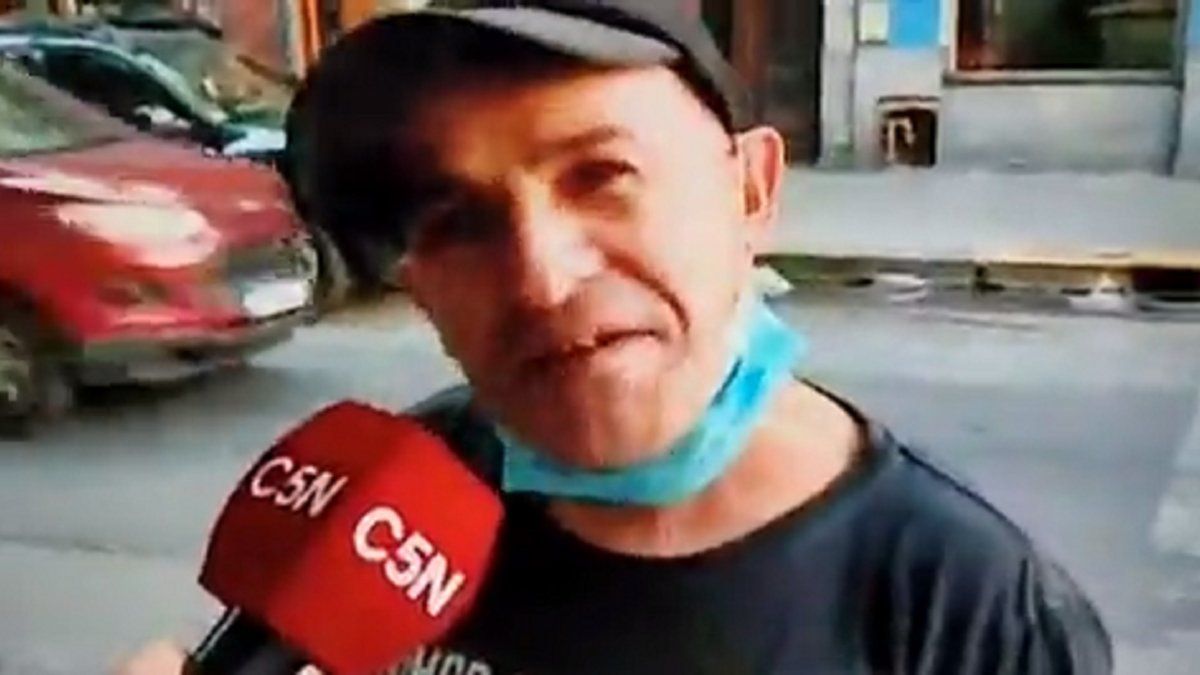 Apareció el Negro Pablo de Okupas en un móvil de C5N y destrozó a Macri
