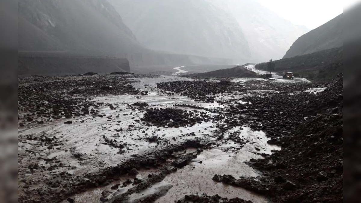 Las impresionantes imágenes del alud que cortó una ruta en Mendoza