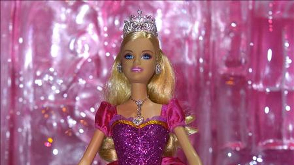 Se mira y no se toca: presentan una Barbie de lujo cubierta con más de ...