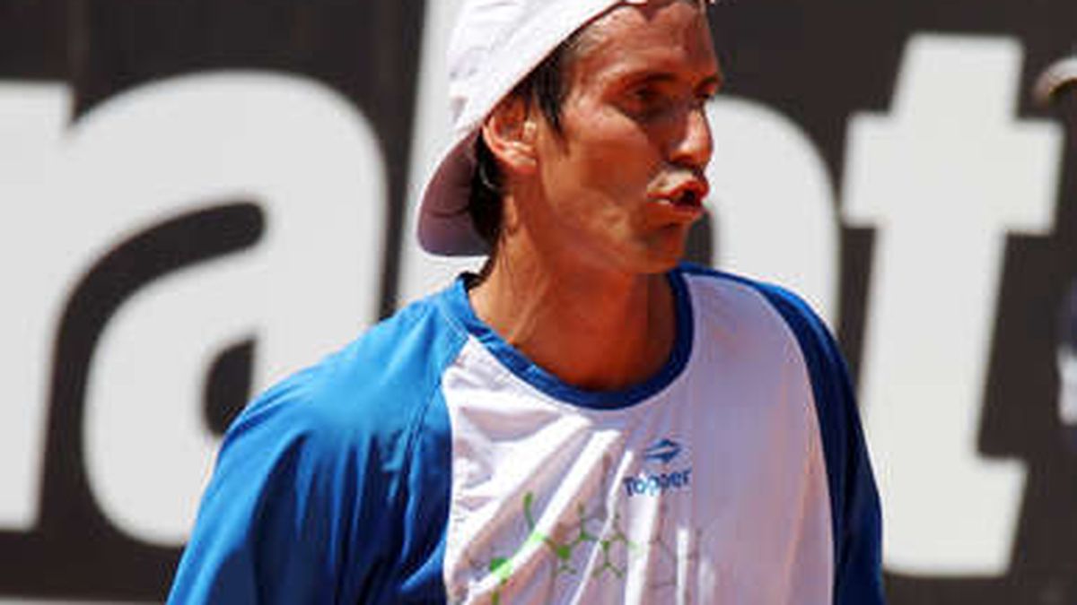 Chela sigue firme en Italia