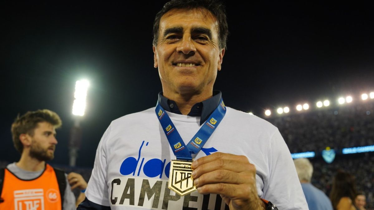 El repaso de la carrera de Gustavo Quinteros: los números del candidato ...