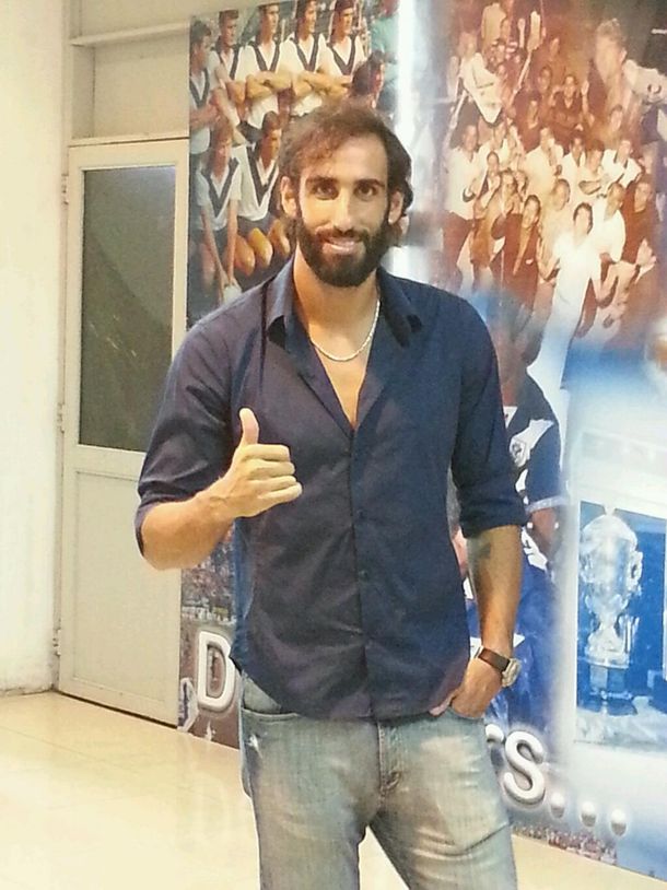 De regreso: Nanni se convirtió en el primer refuerzo de Vélez