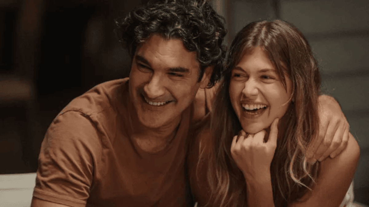 Netflix Cómo Es El Maestro Y La Música Azul La Serie Griega Que Estrenó Temporada Y La Está