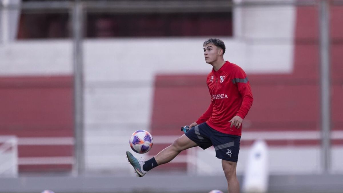 Santi López definió su futuro en Independiente: el rol que tuvo Carlos ...