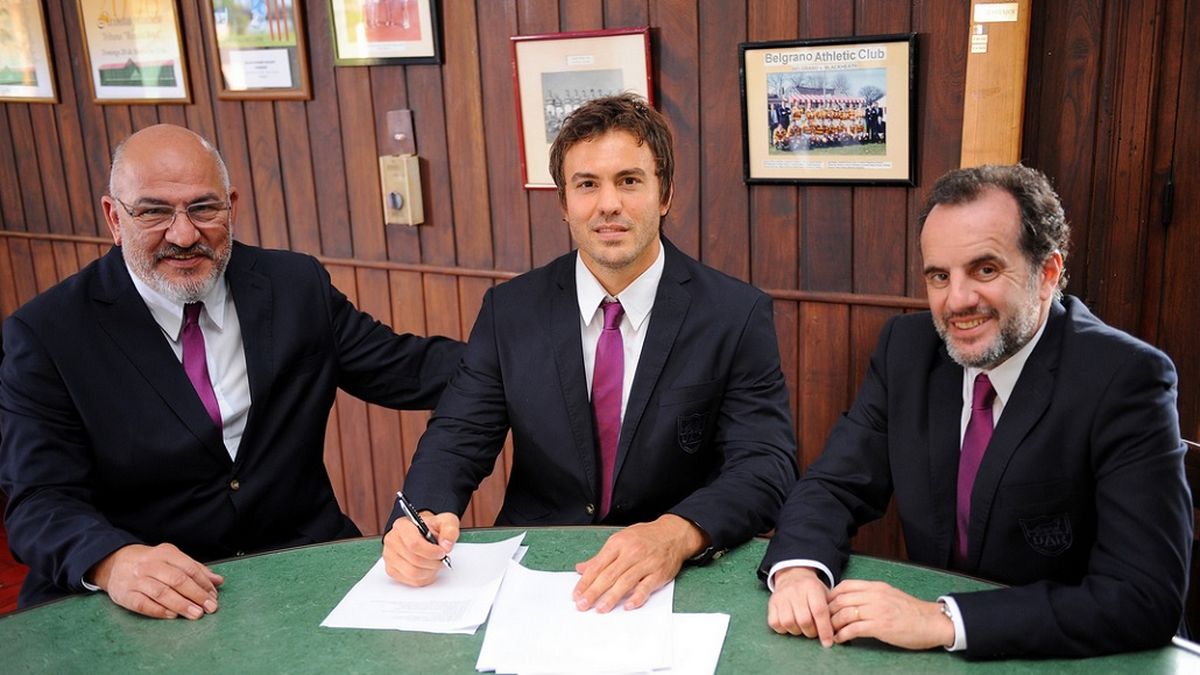 Sigue la magia: Juani Hernández firmó con la UAR y jugará el Super Rugby