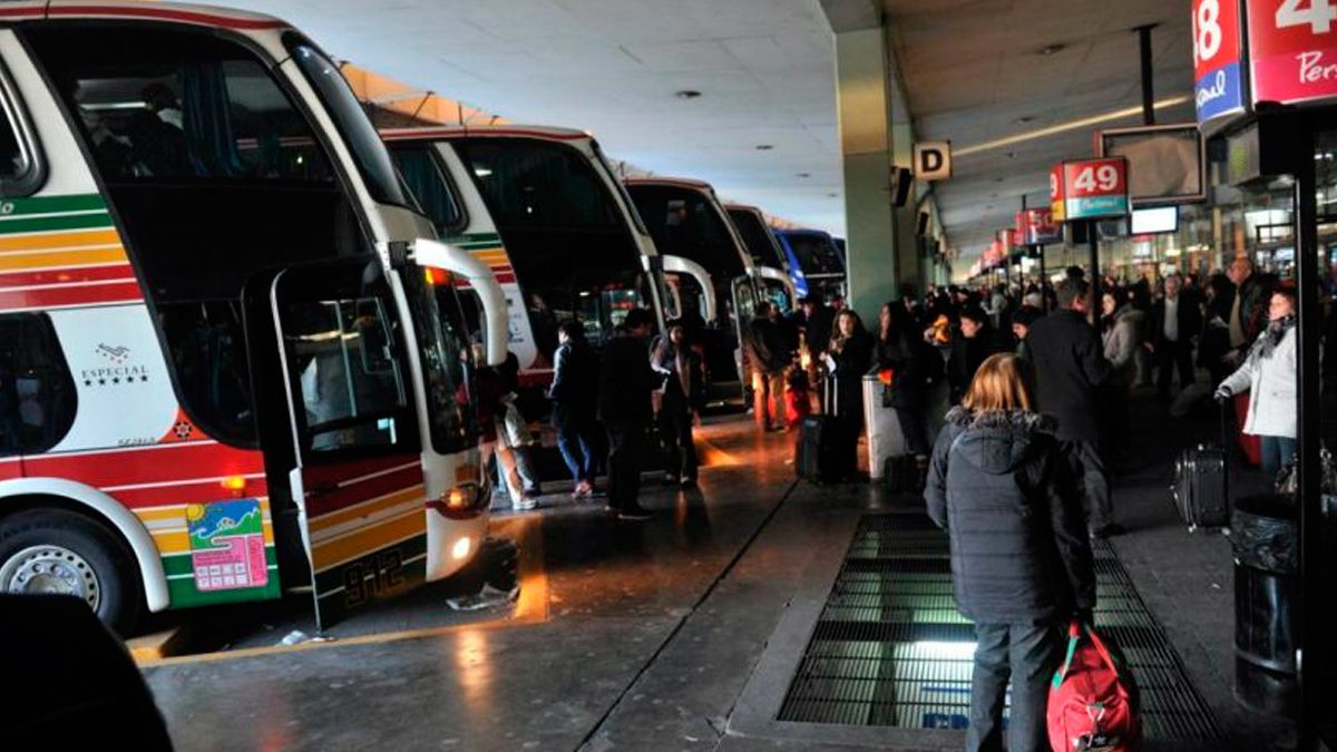 Los pasajes de micros de larga distancia podrían aumentar hasta un 30%