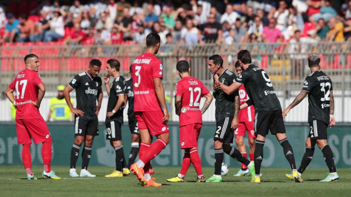 Di María, expulsado en Juventus por un codazo en la derrota de su equipo