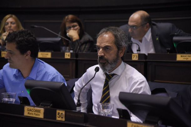 Diputado de Cambiemos abandonó la bancada para armar un monobloque en ...