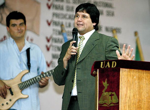 El hijo de Monzón zafó de las drogas y ahora es predicador