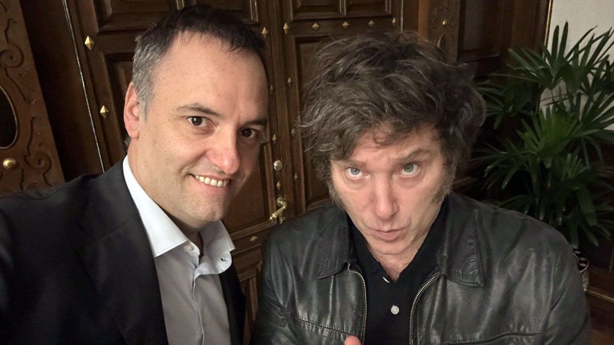 Manuel Adorni y una llamativa revelación sobre cómo conoció a Javier Milei: Irónicamente...