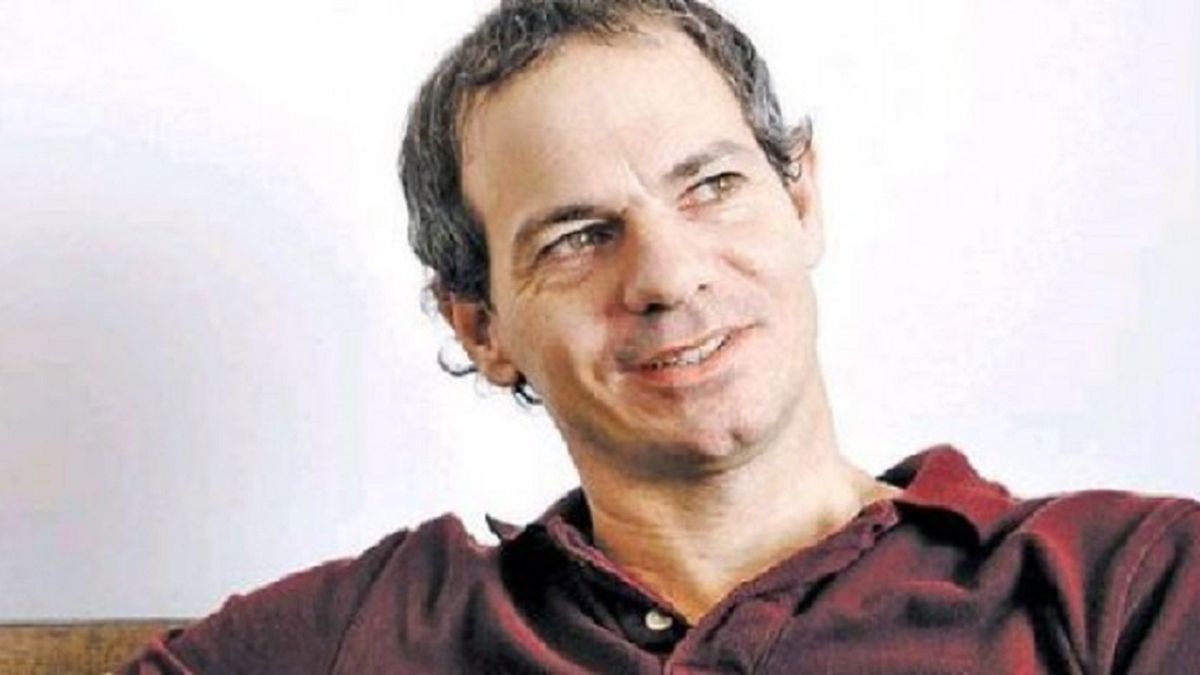 Lucas Llach preguntó sobre una transferencia y le llovieron las cargadas