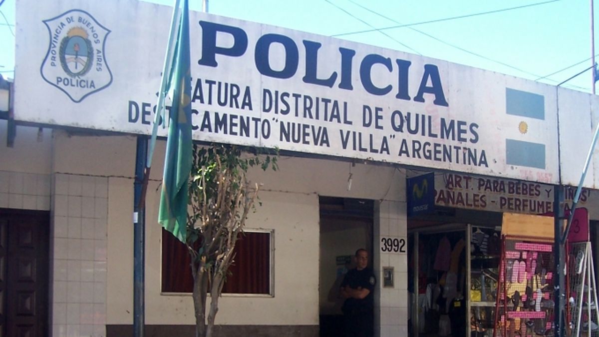 Roban armas y chalecos de una comisaría