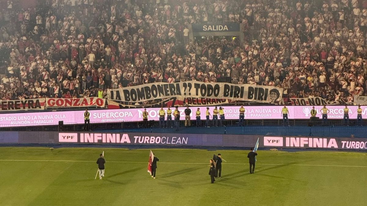 La bandera de River para Boca en Paraguay: ¿La Bombonera? Todo Biri Biri