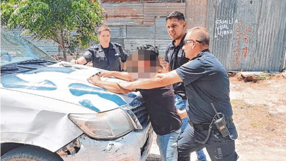 La Plata: abusó de una menor y los vecinos casi lo linchan La Plata: abusó de una menor y los vecinos casi lo linchan