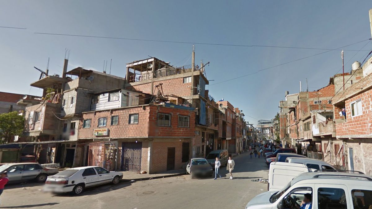 As Es La Villa 1 11 14 Con Una Larga Historia De Enfrentamientos Entre 