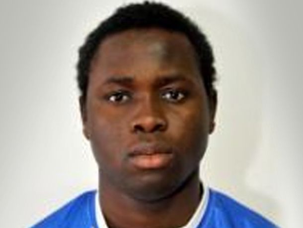 Futbolista nigeriano se murió en pleno partido