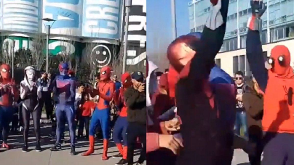 Viral: el pogo de spider-man al ritmo de Jijiji que es furor