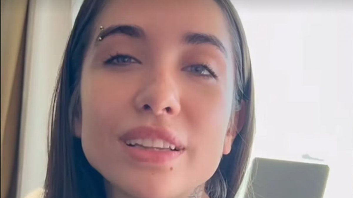 El tatuaje de María Becerra con un anuncio para sorprender a sus fans