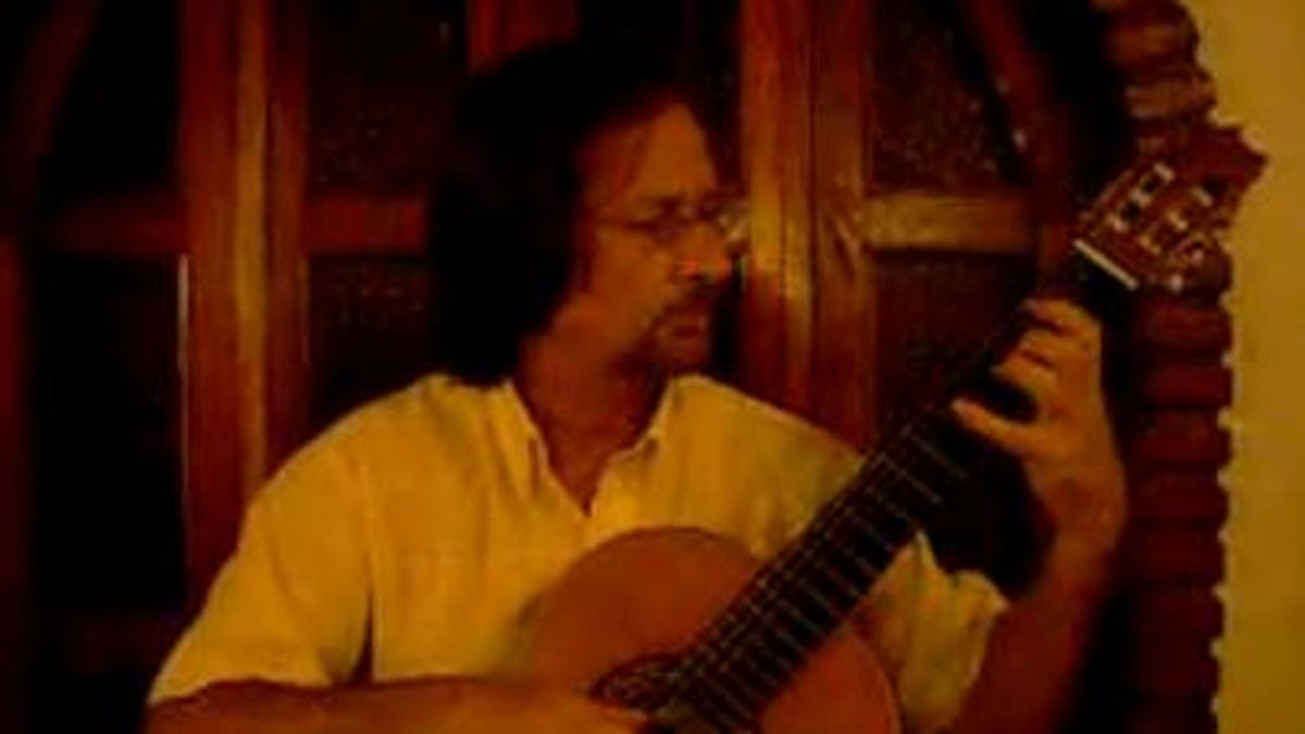 Asesinan a un docente para robarle el auto