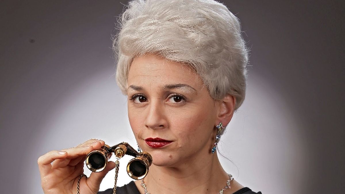 Laura Azcurra protagoniza Maduritud en el Teatro Picadero