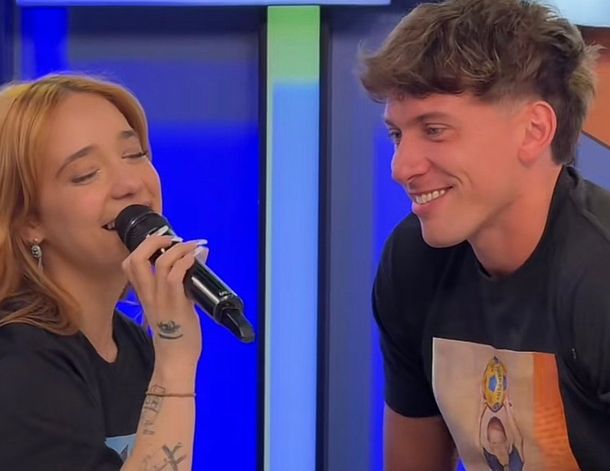 Marcos Giles y Ángela Torres sorprendieron con un beso en vivo: crecen ...