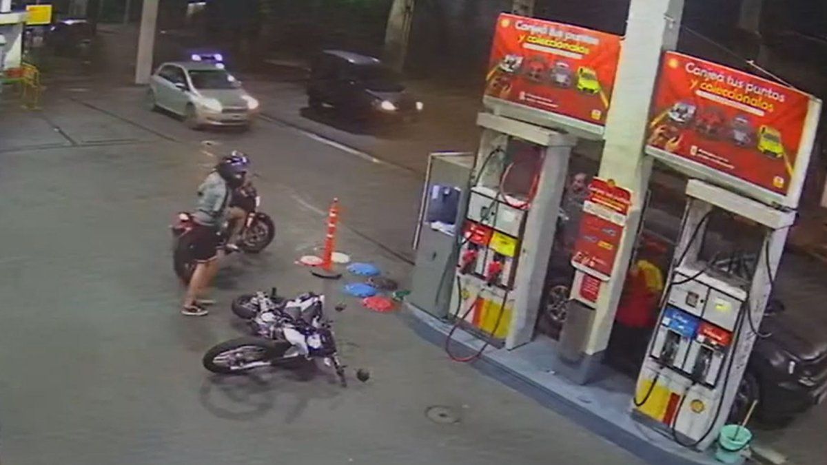 Terror en Ituzaingó: motochorros persiguieron y balearon a una pareja para robarle la moto