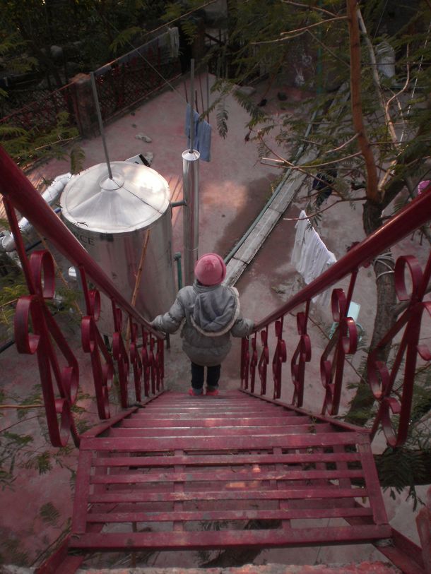 La exótica vida de Daisy May Queen en la India