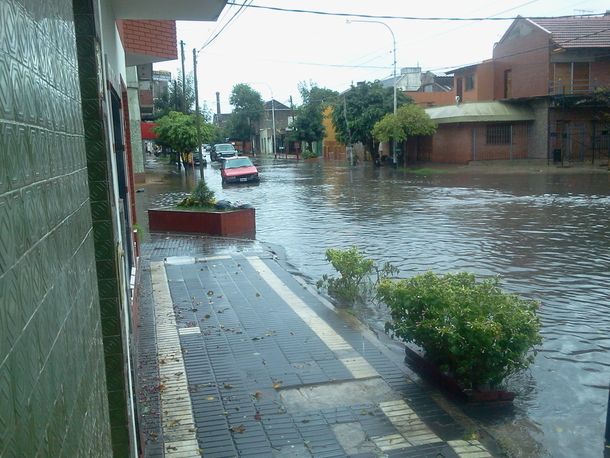 Así quedó un barrio de Avellaneda tras las lluvias