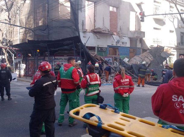 Congreso: caos por un derrumbe en una obra en construcción