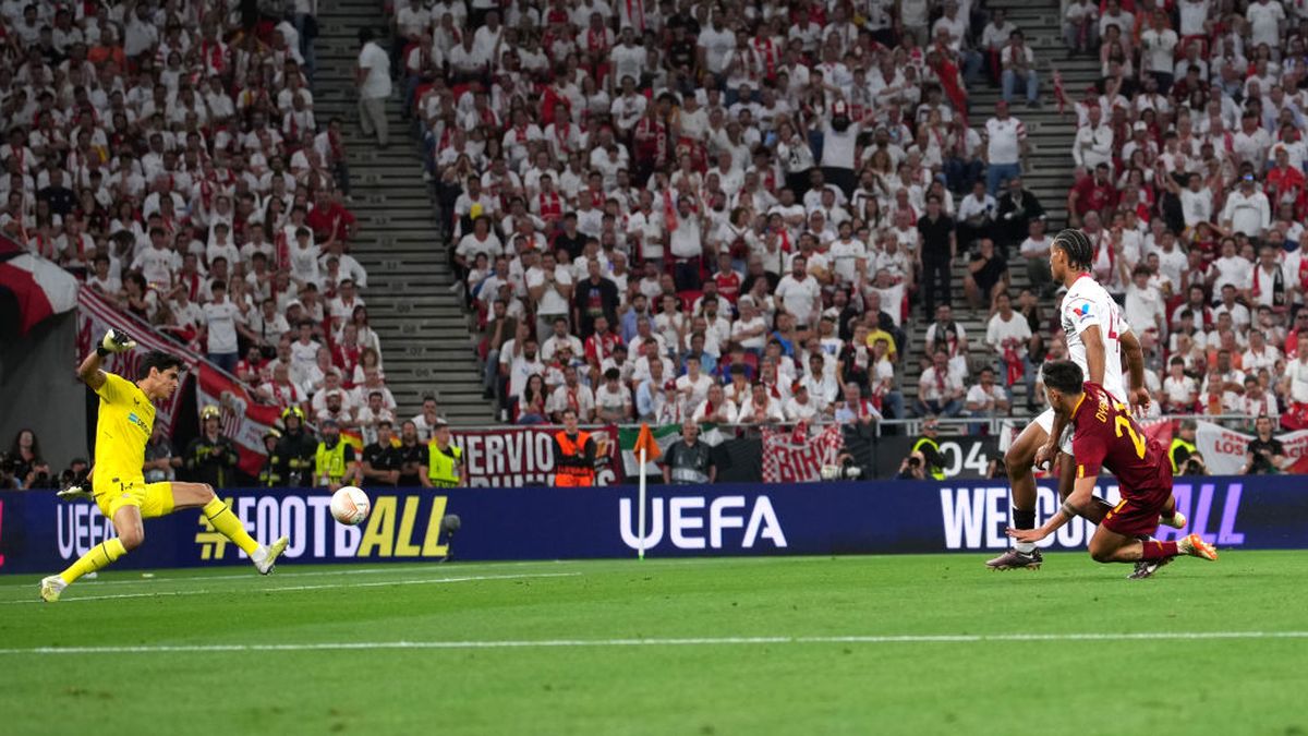 El gol de Paulo Dybala para el 1-0 de Roma sobre Sevilla en la final