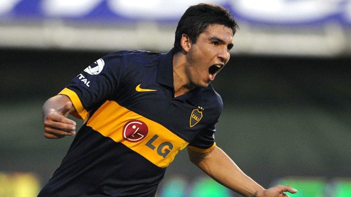 Boca vendió al Pochi Chávez a Lanús por una cifra millonaria
