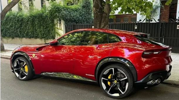 Quién es Héctor Laca, el dueño del único Ferrari Purosangue que hay en ...