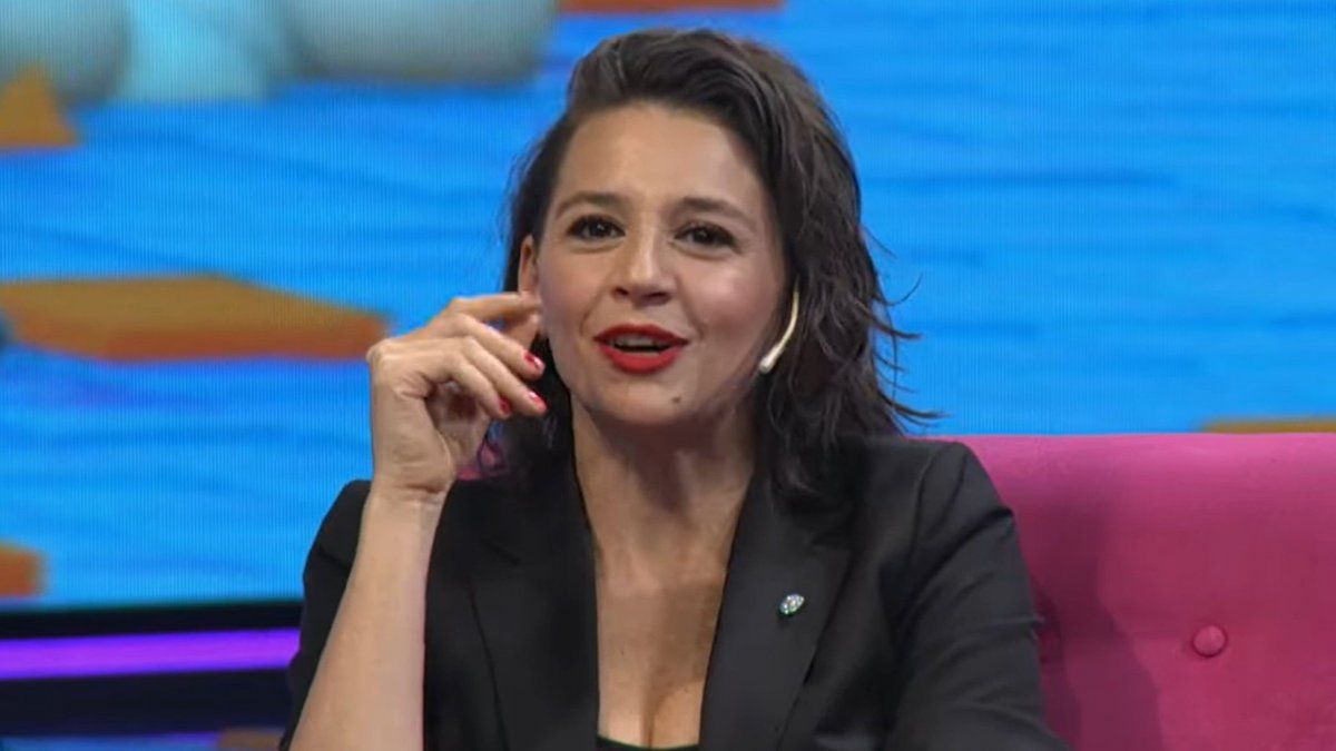 Laura Azcurra: El pueblo tiene que despertar y ponerle un freno a esta ...