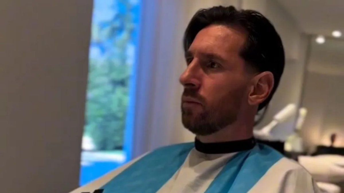 Video: Lionel Messi estrenó corte de pelo en una barbería argentina de ...