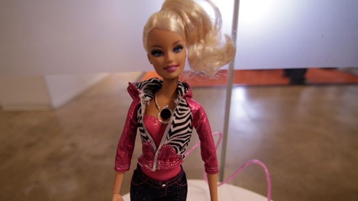El FBI alerta por nueva Barbie que incitaría a los pedófilos