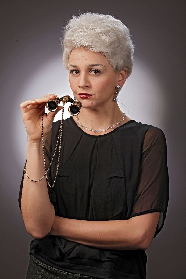 Laura Azcurra protagoniza Maduritud en el Teatro Picadero